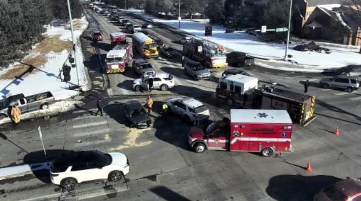One driver critically injured in south Lincoln crash